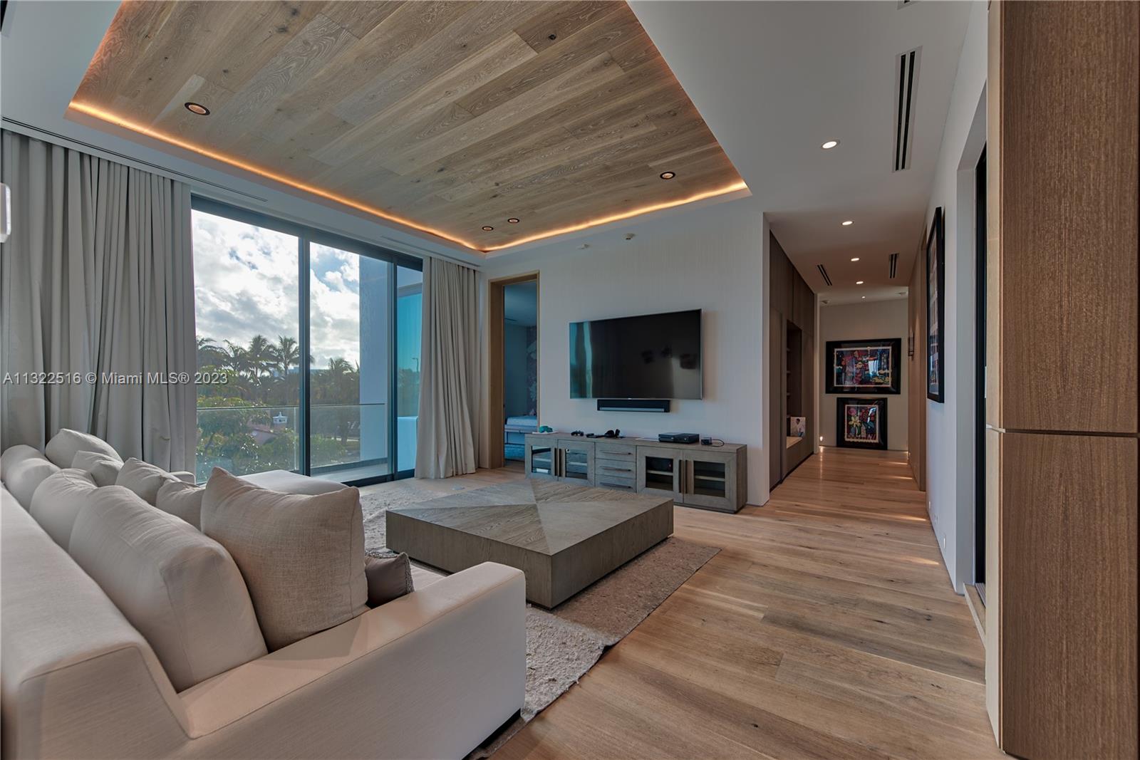 Exclusive Listings - Nelson Gonzalez Nelson Gonzalez