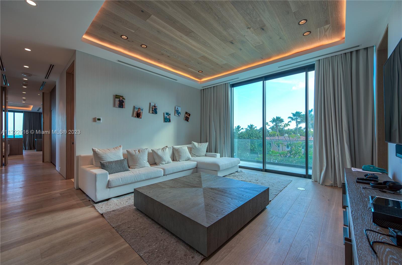 Exclusive Listings - Nelson Gonzalez Nelson Gonzalez