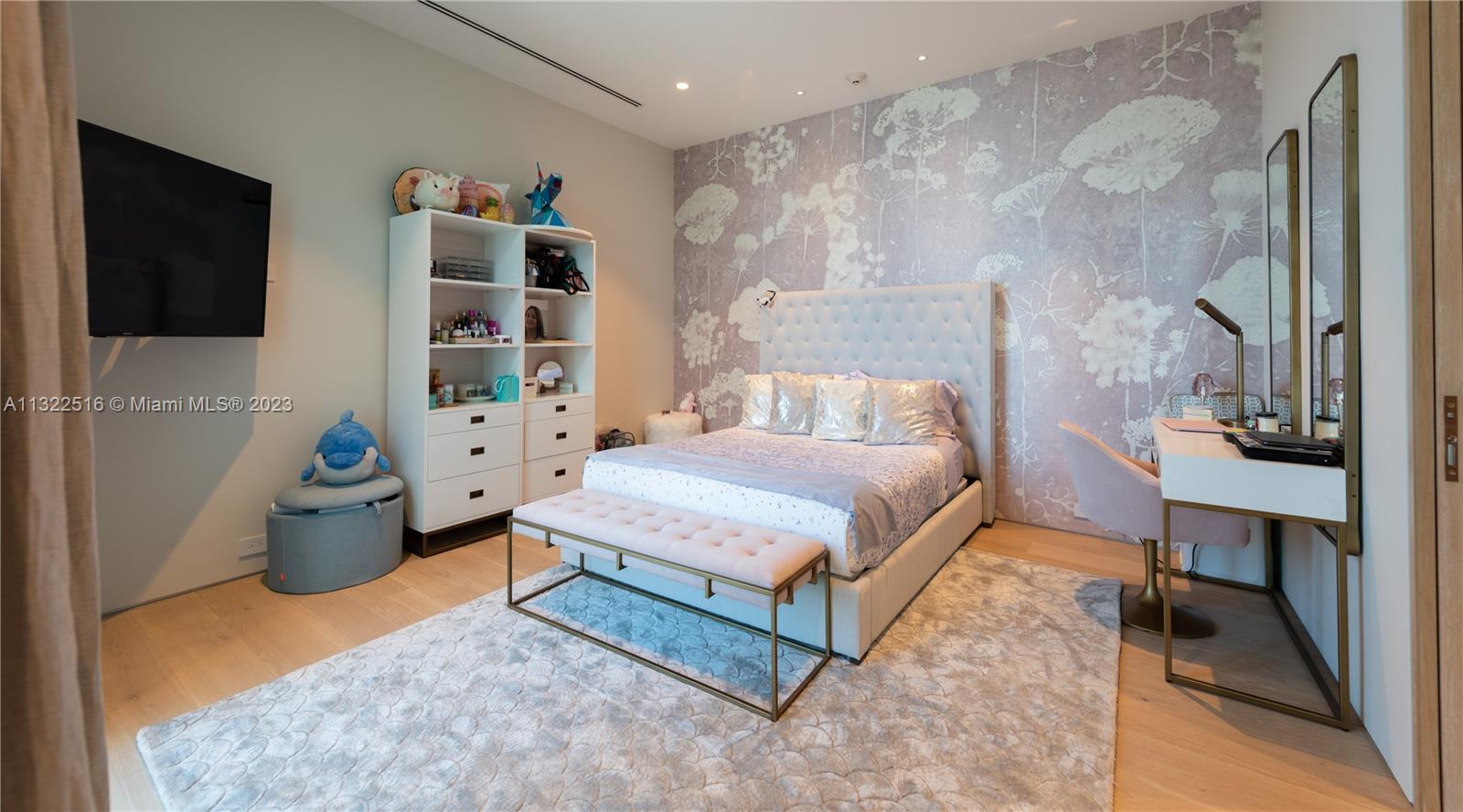 Exclusive Listings - Nelson Gonzalez Nelson Gonzalez