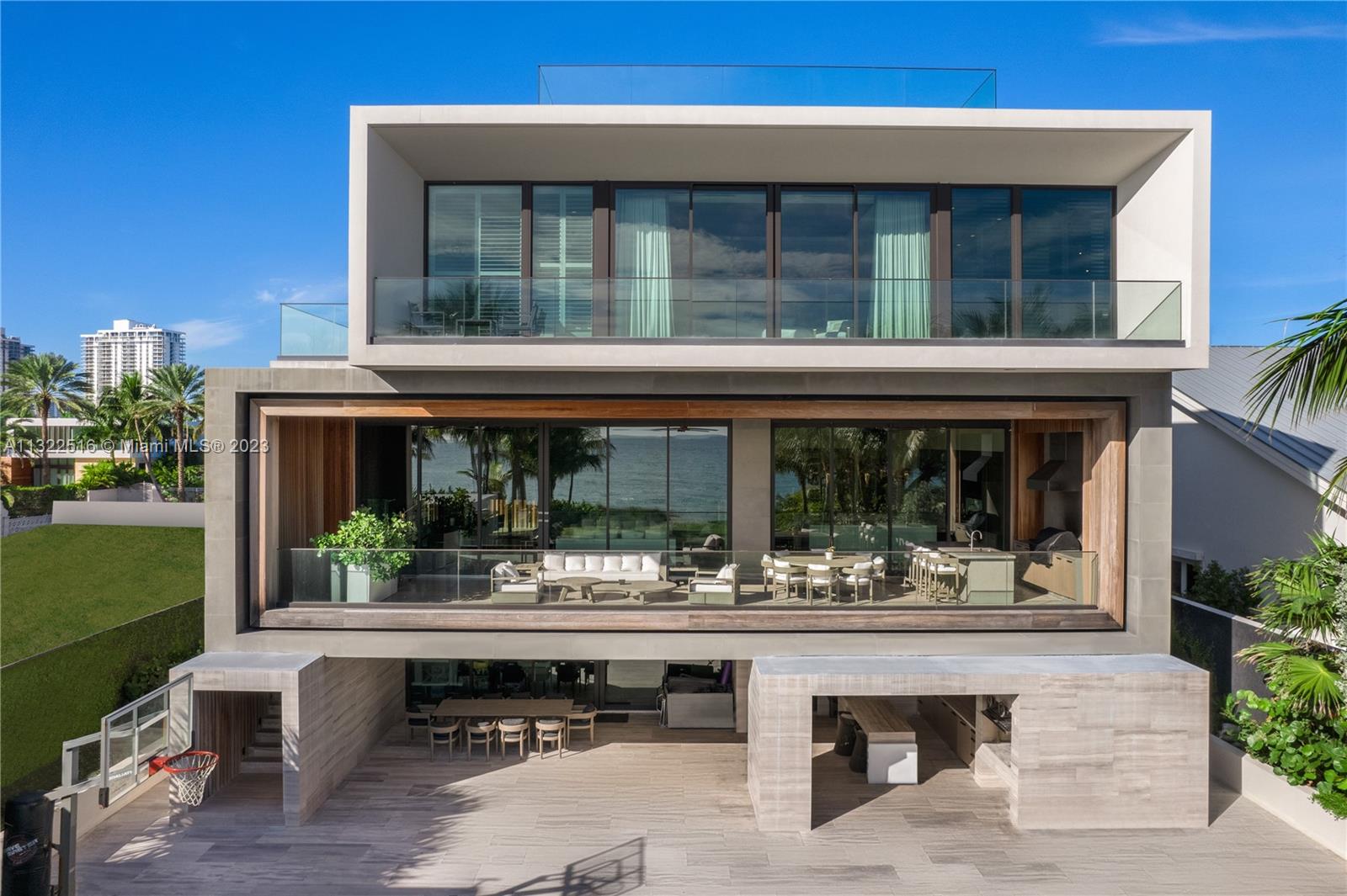 Exclusive Listings - Nelson Gonzalez Nelson Gonzalez