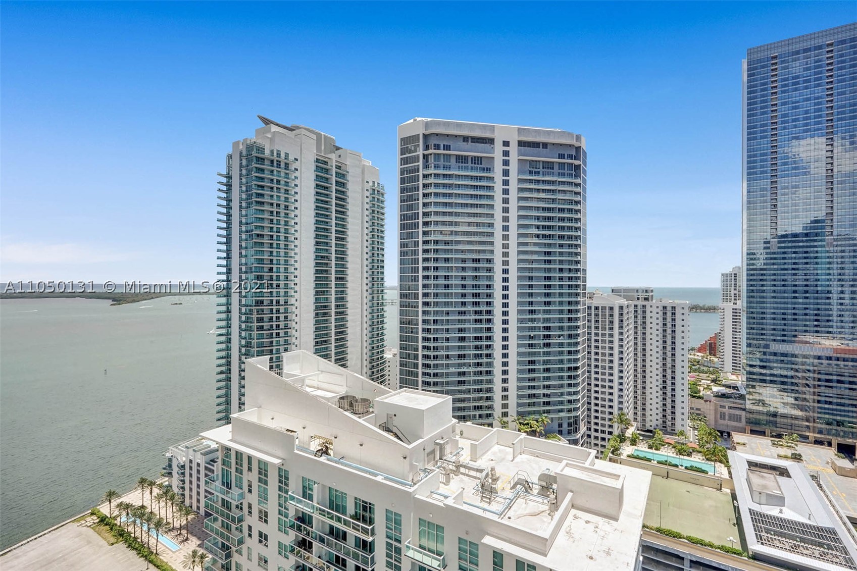 1200 Brickell Bay Dr #3519, Miami, FL 33131 | A11050131 | Closed Sale