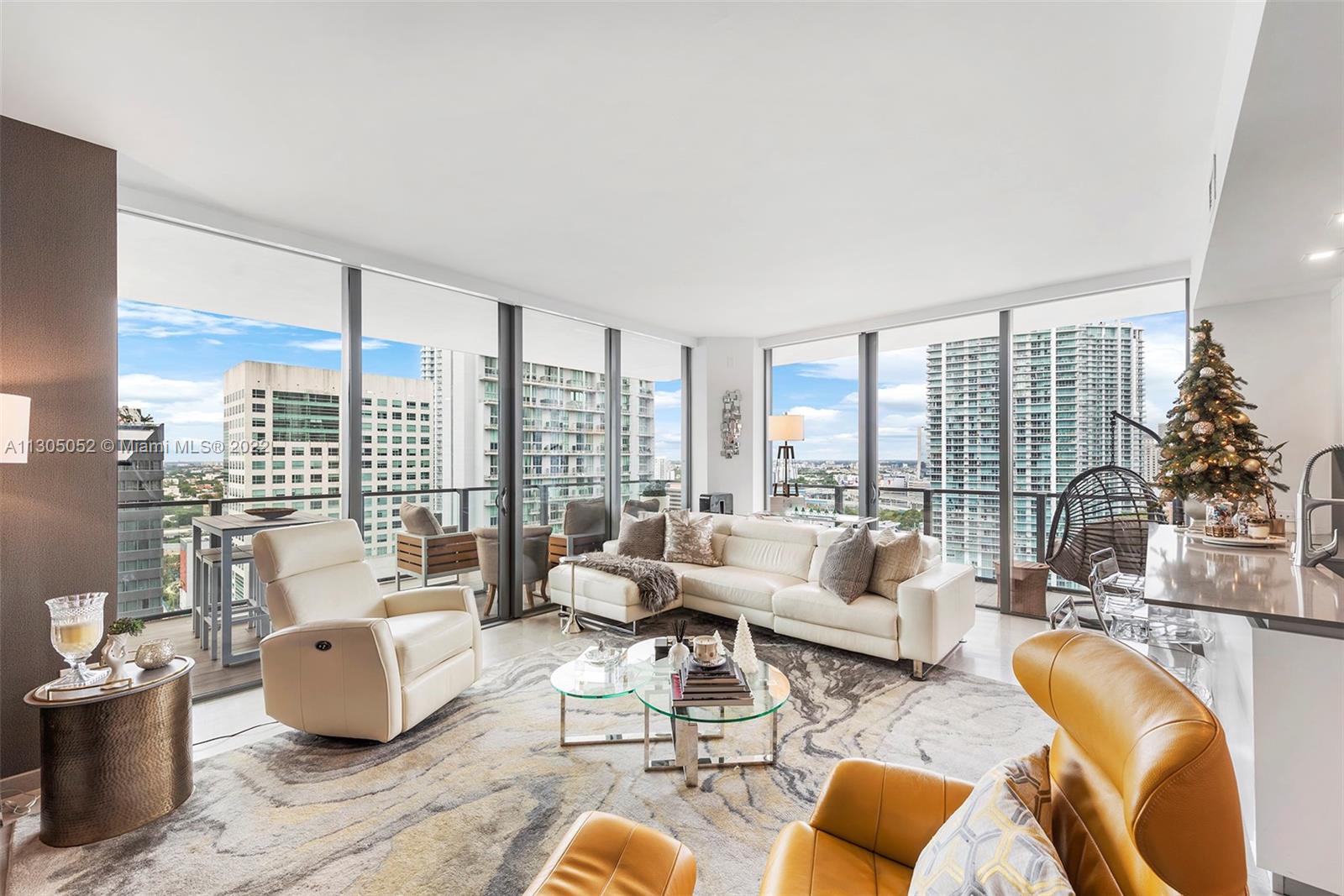 88 SW 7th St #1712, Miami, FL 33130 | A11305052 | Closed Sale