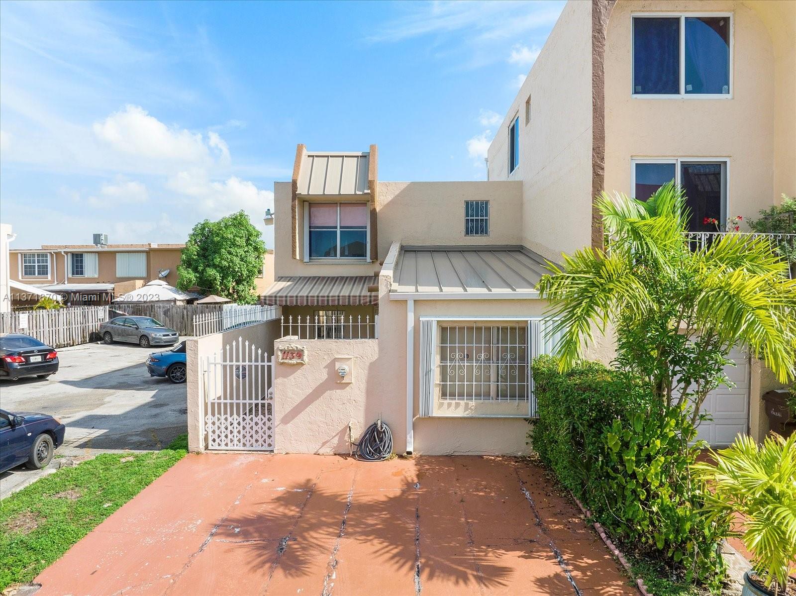1139 W 39th Ter #11, Hialeah, FL 33012 | A11371870 | Closed Sale