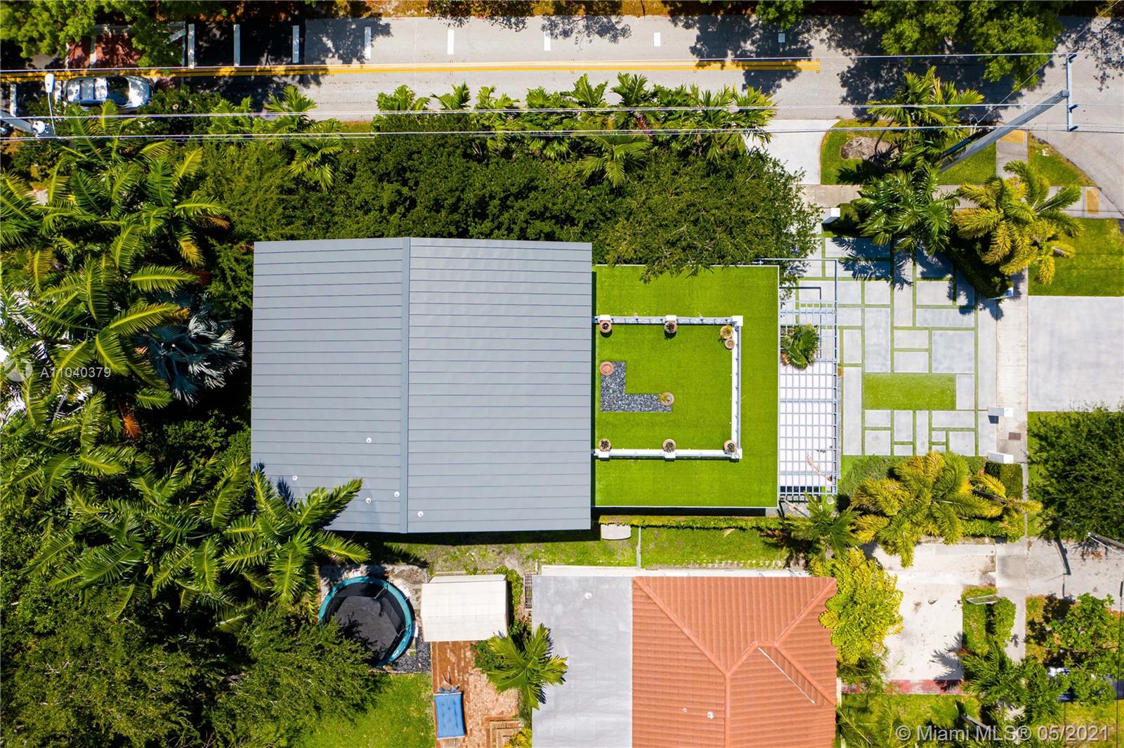 101 SW 21st Rd, Miami, FL 33129 | A11040379 | Closed Sale