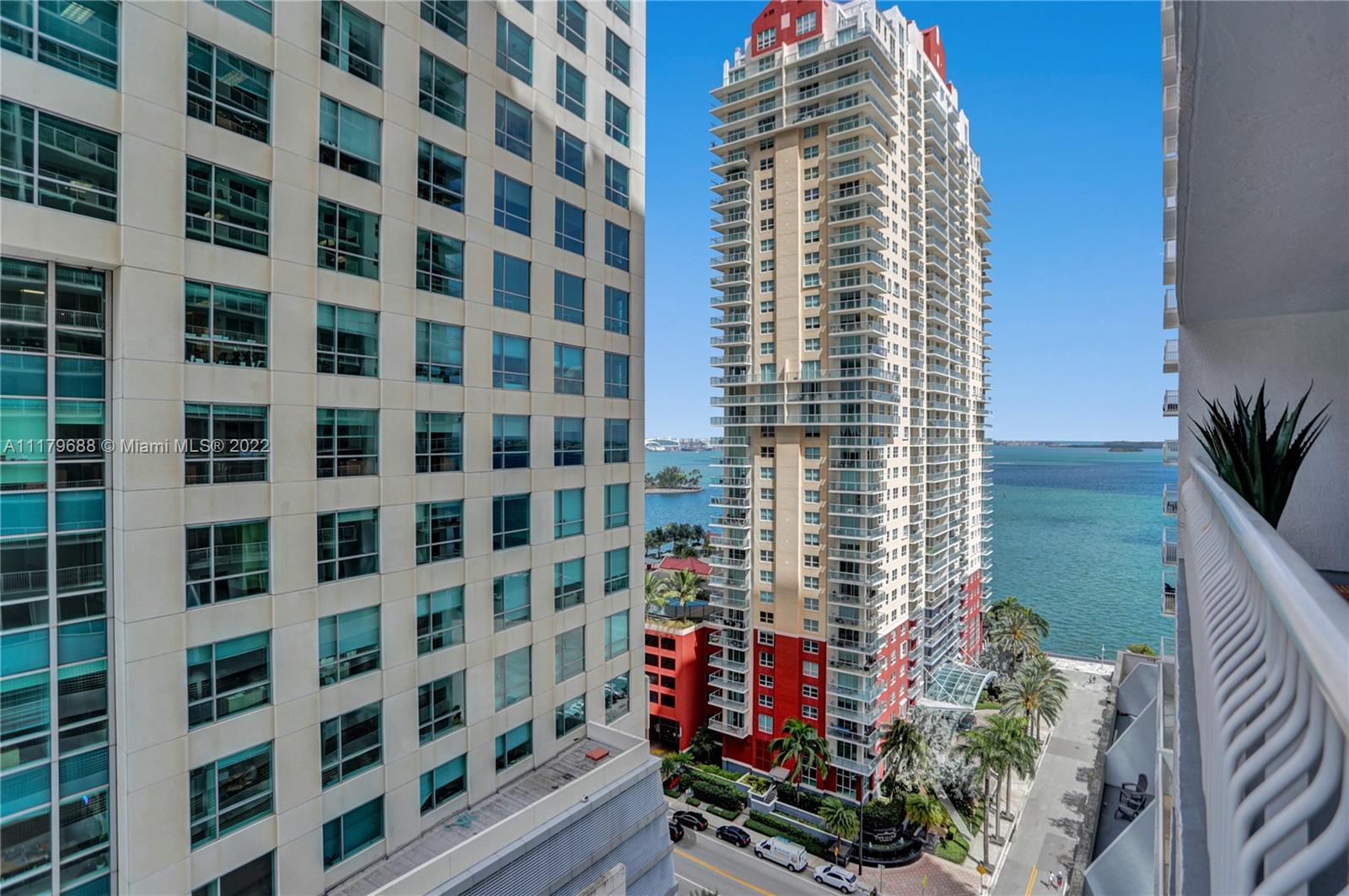 1200 Brickell Bay Dr #1814, Miami, FL 33131 | A11179688 | Closed Sale