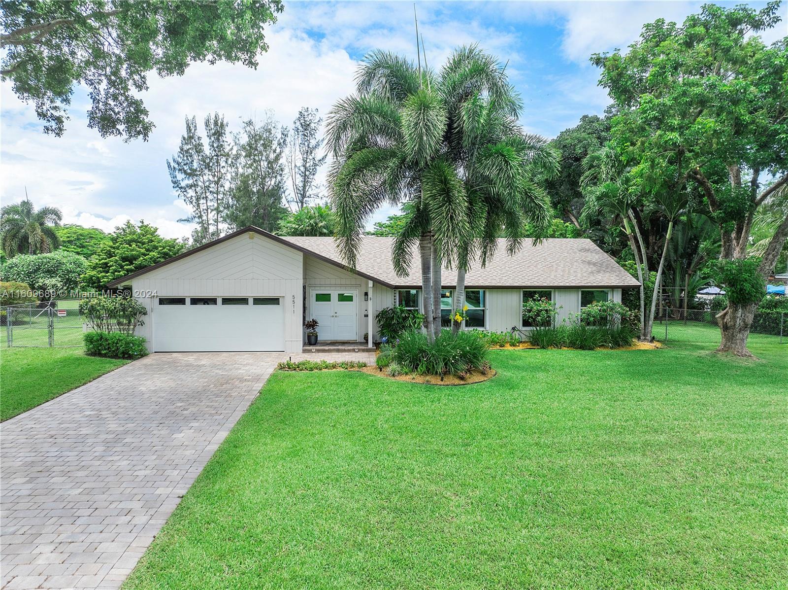 5511 SW 196th Ln, Southwest Ranches | MLS# A11609689 | For Sale