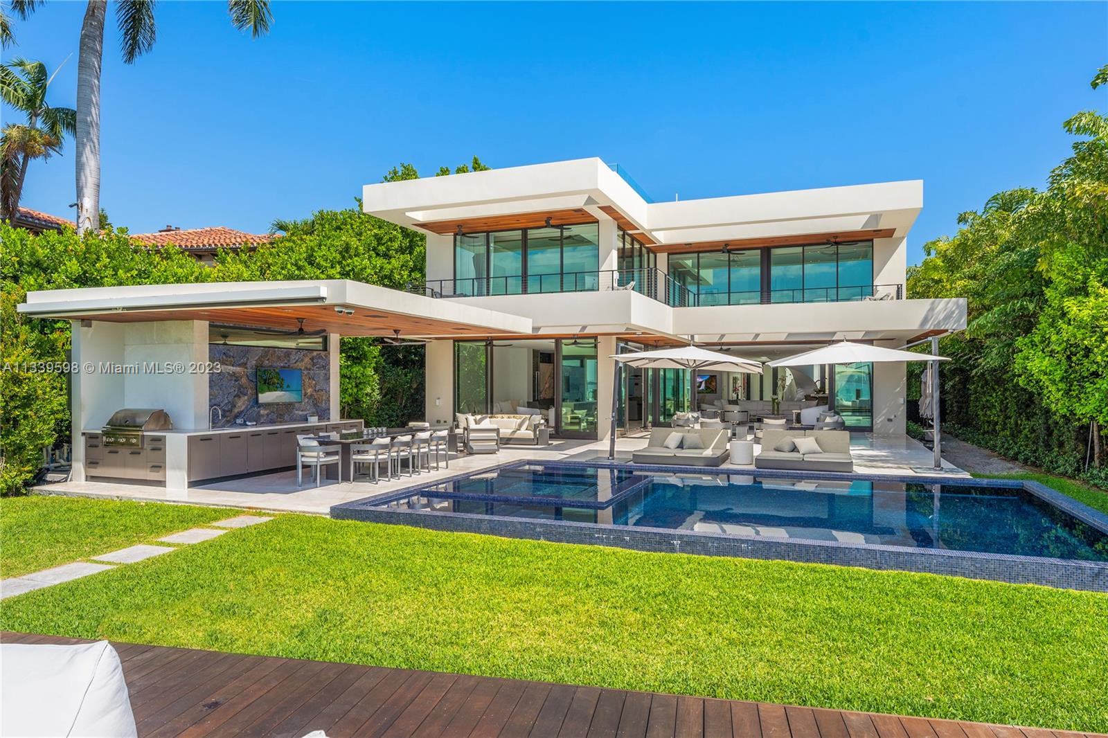 Luxury Homes For Sale in Miami FL | Miami Mansions For Sale